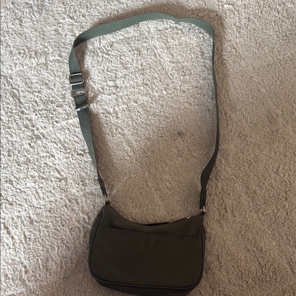 wild fable | Bags | Wild Fable Green Crossbody Bag Compact And ...